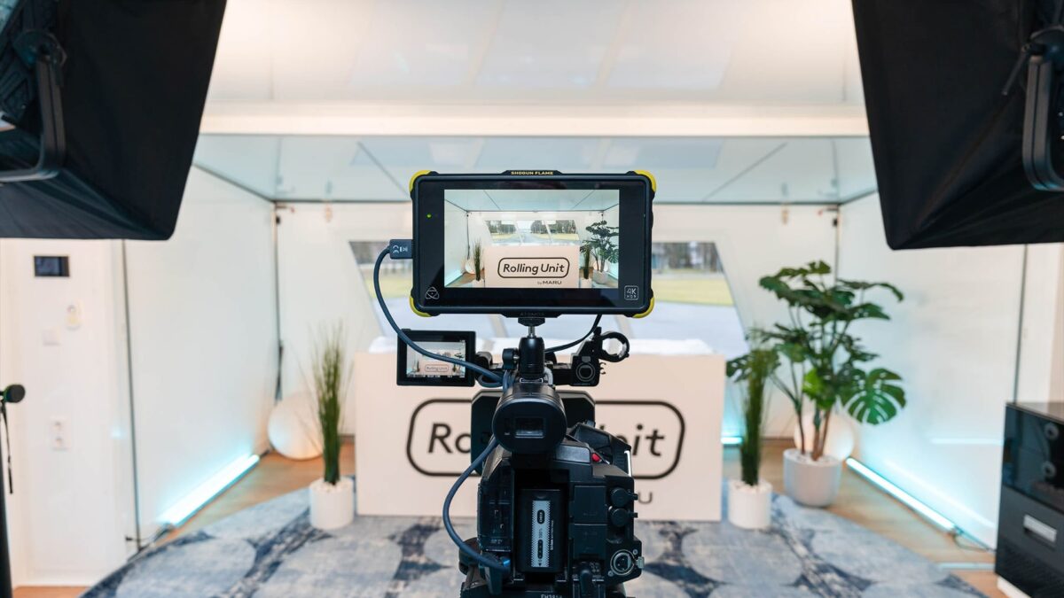 Rolling Unit by MARU – Bring your services to new and unique locations