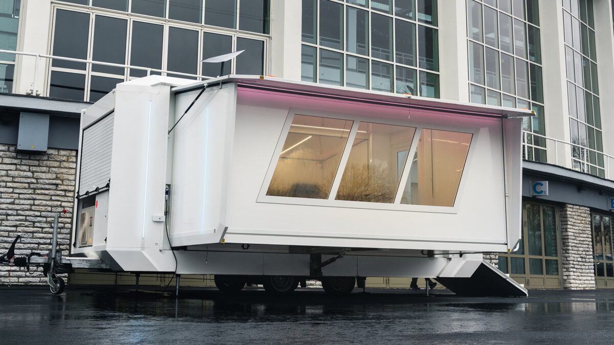 Mobile Studio – Rolling Unit by MARU