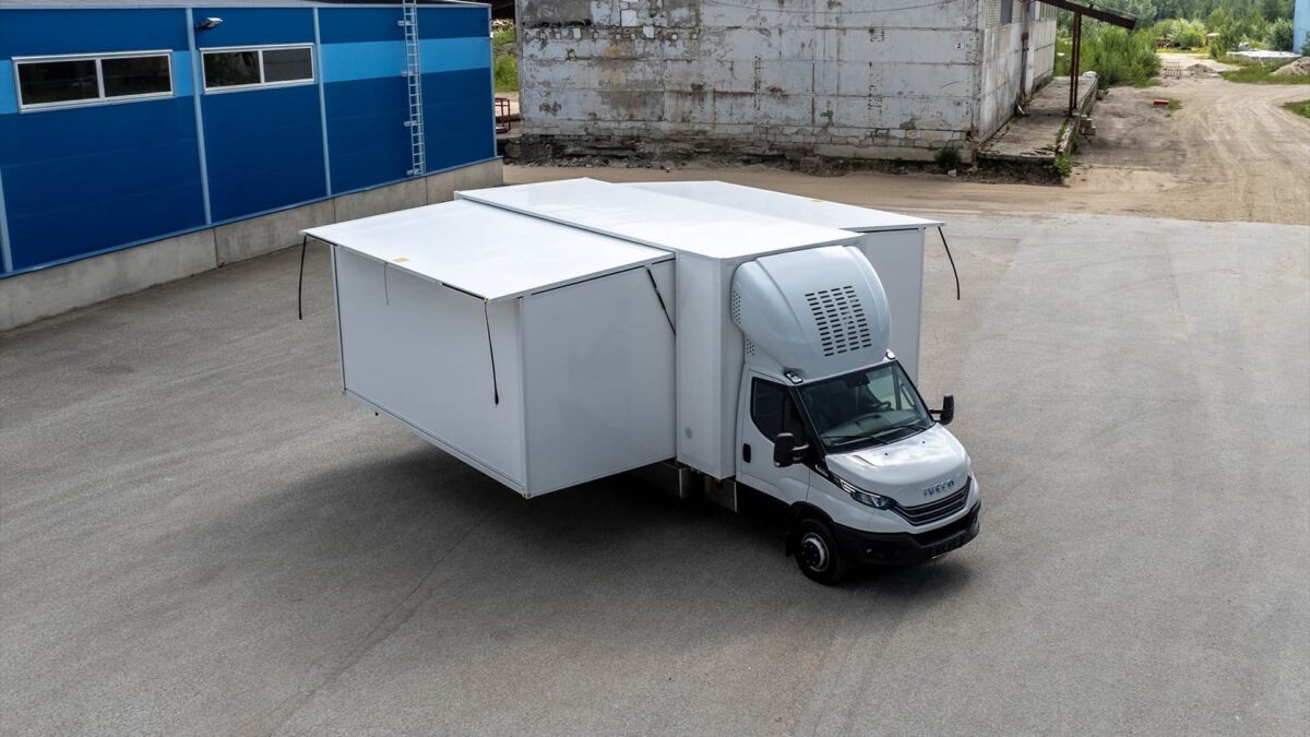 Rolling Unit by MARU – Bring your services to new and unique locations